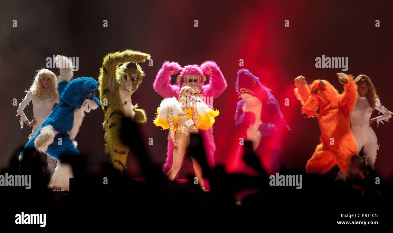 SYDNEY, AUSTRALIA - OCTOBER 17: Miley Cyrus performs her Bangerz Tour ...