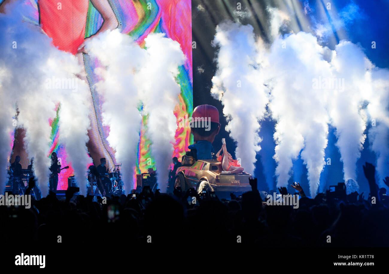 SYDNEY, AUSTRALIA - OCTOBER 17: Miley Cyrus performs her Bangerz Tour ...