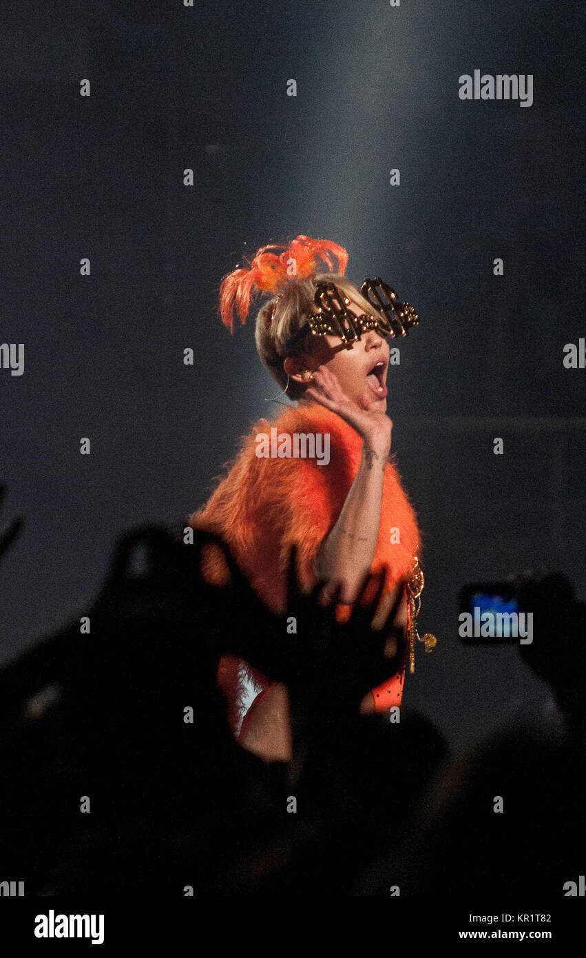 SYDNEY, AUSTRALIA - OCTOBER 17: Miley Cyrus performs her Bangerz Tour ...