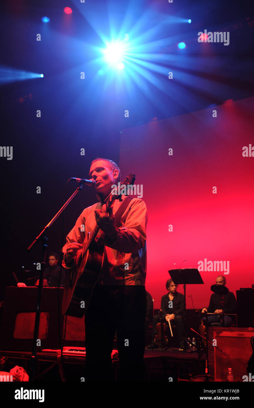 MIAMI BEACH, FL - SEPTEMBER 28: Mick Cooke, Richard Colburn, Bobby ...