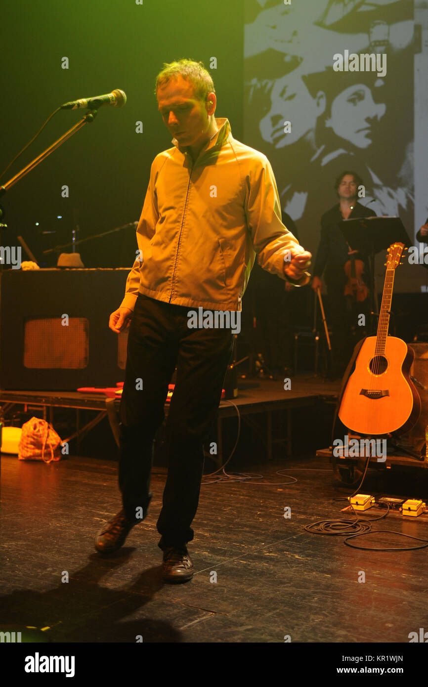 MIAMI BEACH, FL - SEPTEMBER 28: Mick Cooke, Richard Colburn, Bobby ...