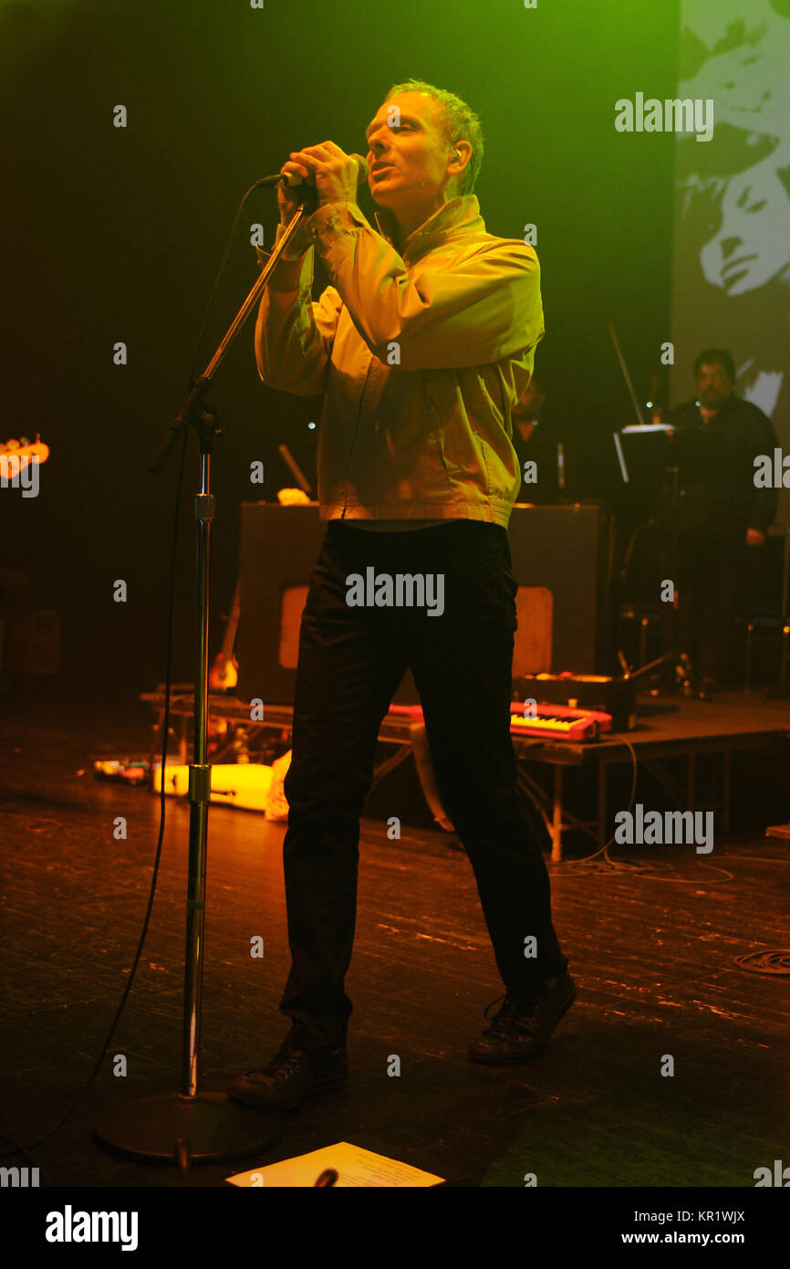 MIAMI BEACH, FL - SEPTEMBER 28: Mick Cooke, Richard Colburn, Bobby ...