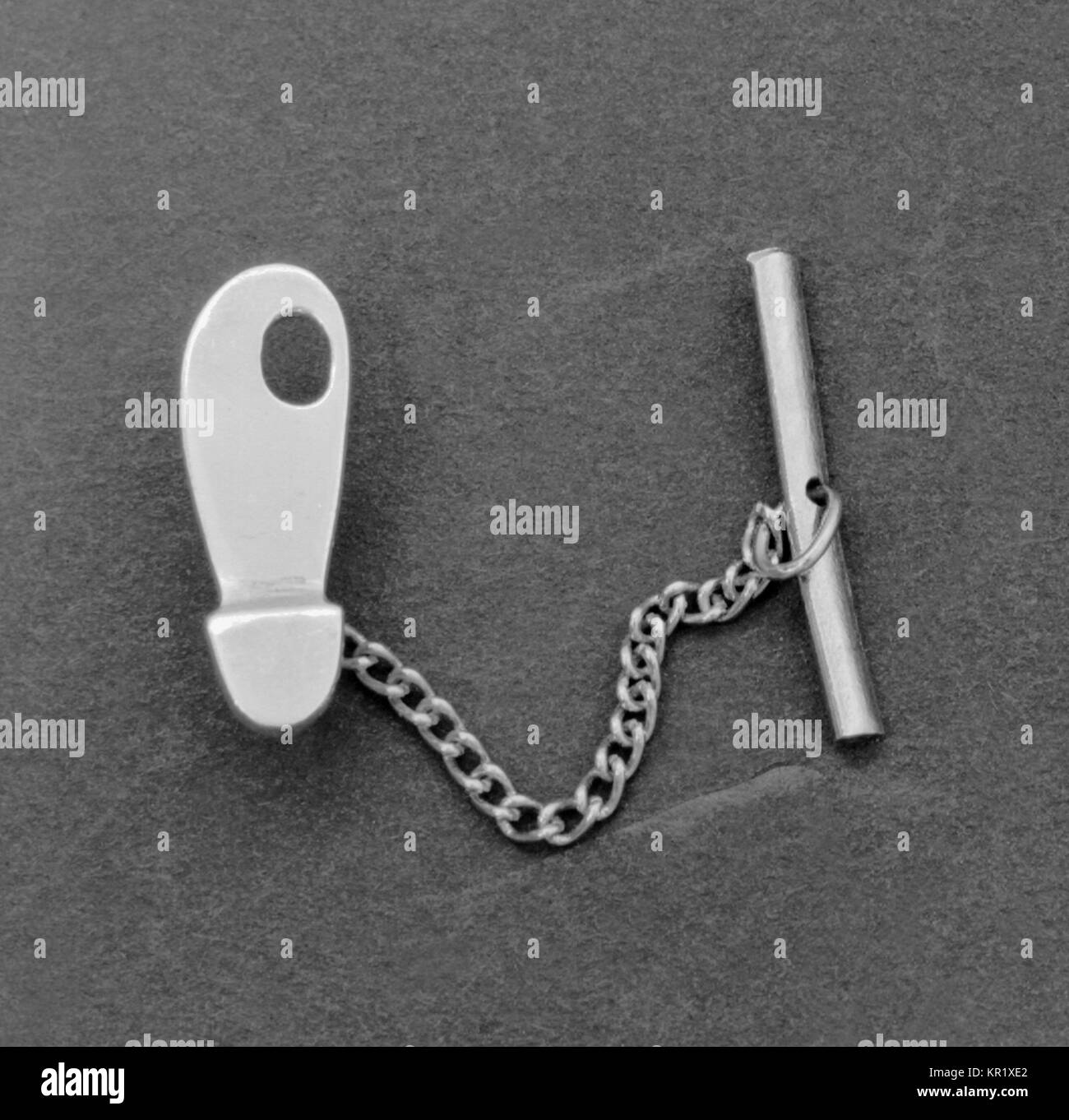 Chain symbolizing hi-res stock photography and images - Alamy