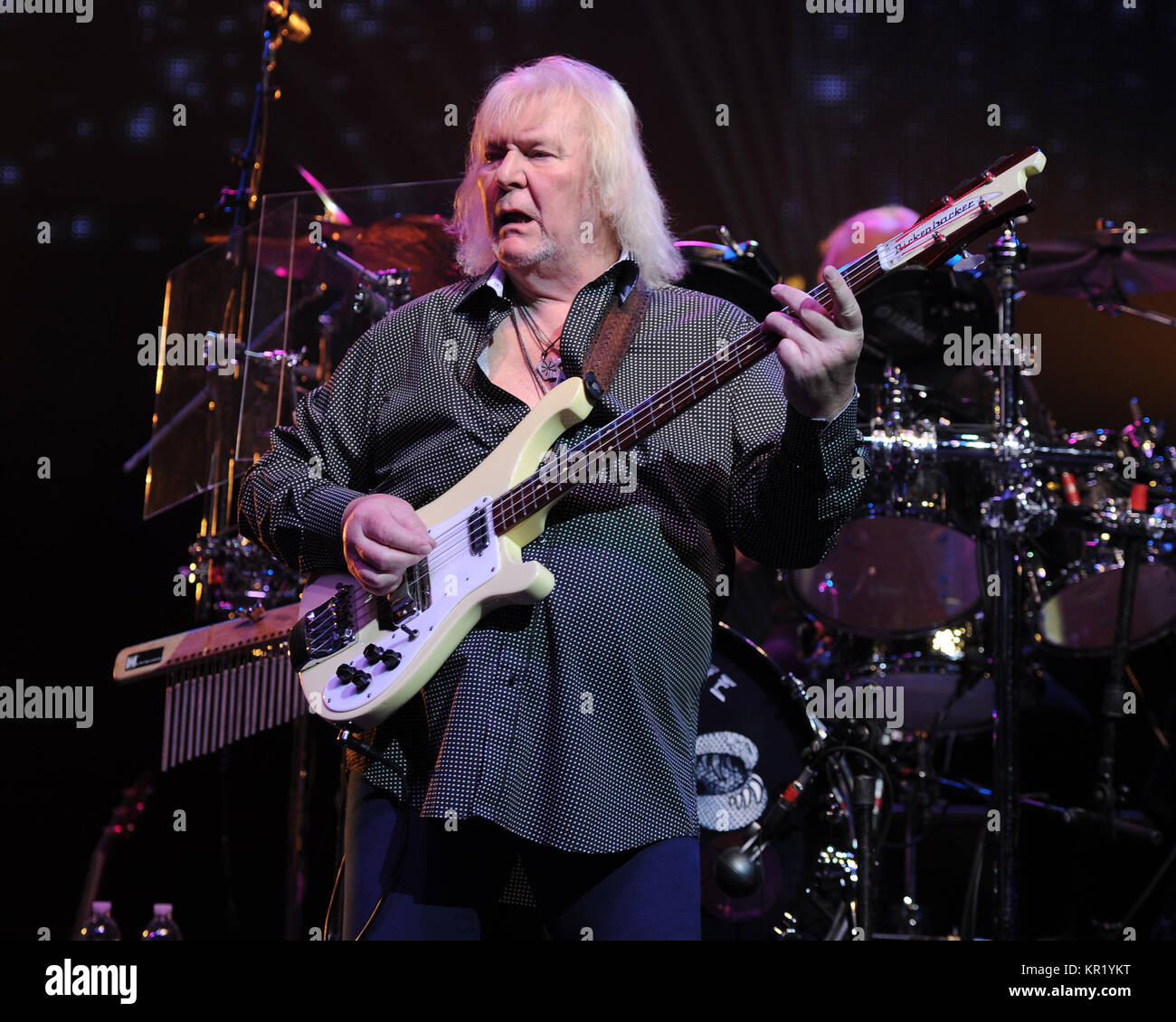 Chris squire bassist hi-res stock photography and images - Alamy