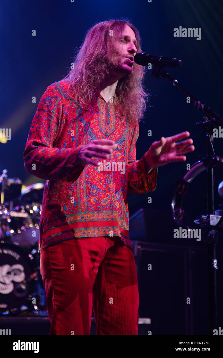 Jon davison yes hi-res stock photography and images - Alamy