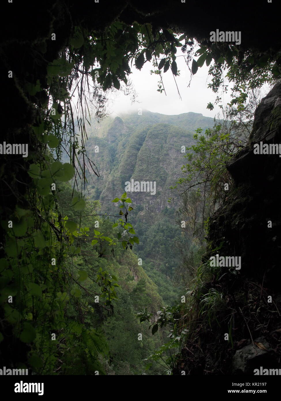 Caldera verde hi-res stock photography and images - Alamy