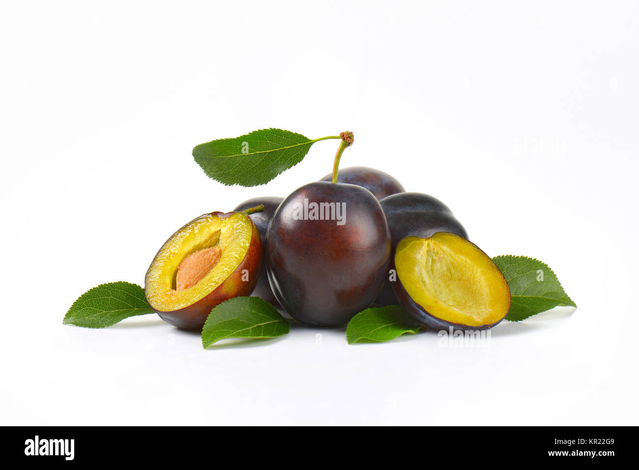 ripe damson plums Stock Photo - Alamy