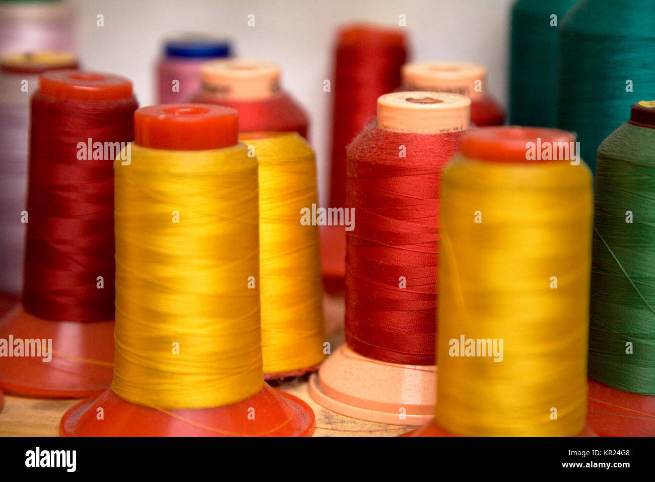 Drive unit old sewing machine hi-res stock photography and images - Alamy