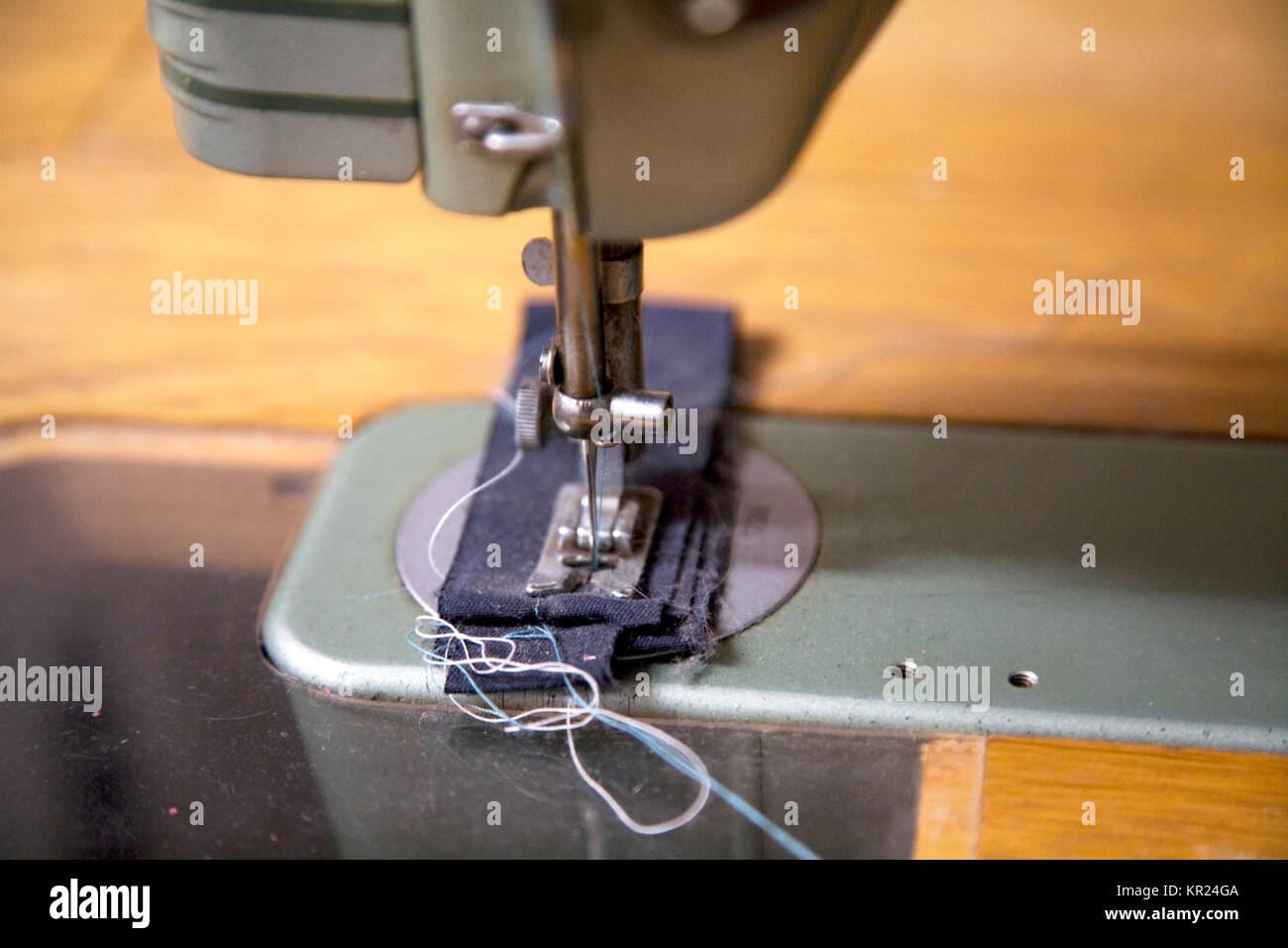Drive unit old sewing machine hi-res stock photography and images - Alamy