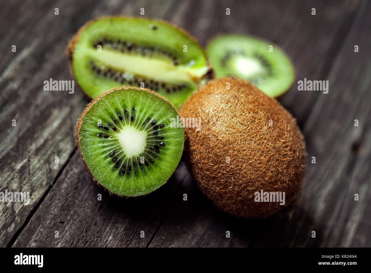 Kiwi fruit texture background Stock Photo - Alamy