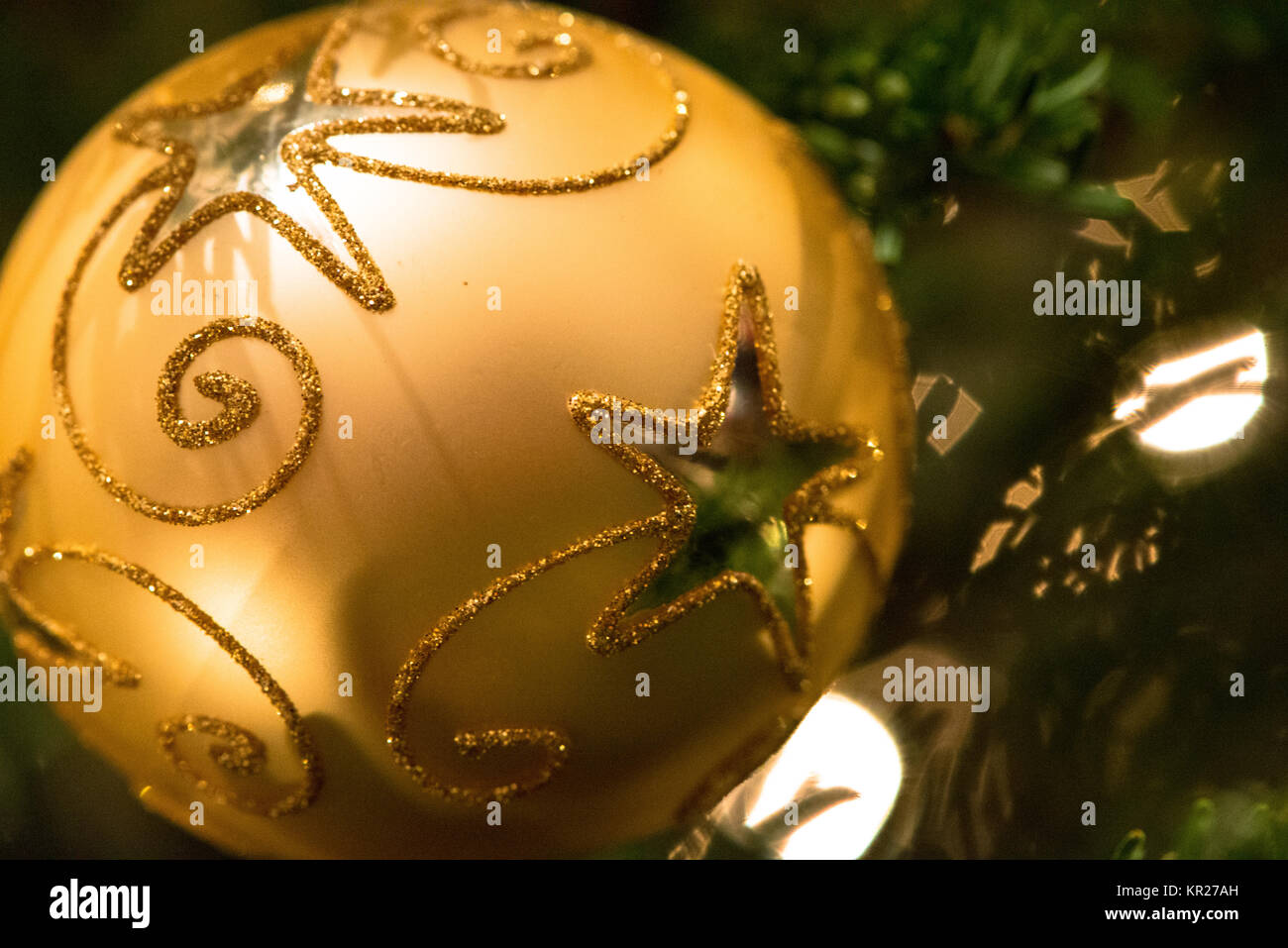Golden wish tree hi-res stock photography and images - Alamy