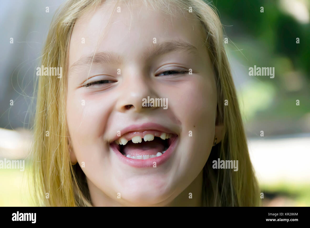 Cute smiling girl Stock Photo - Alamy