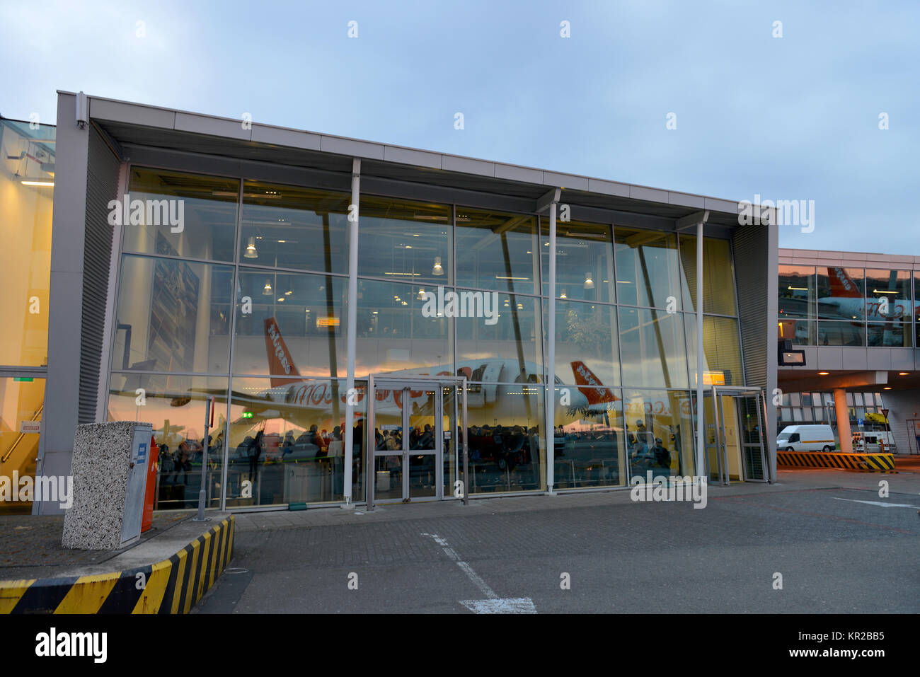 Gate, easy jet, airport of Schiphol, Amsterdam, the Netherlands ...