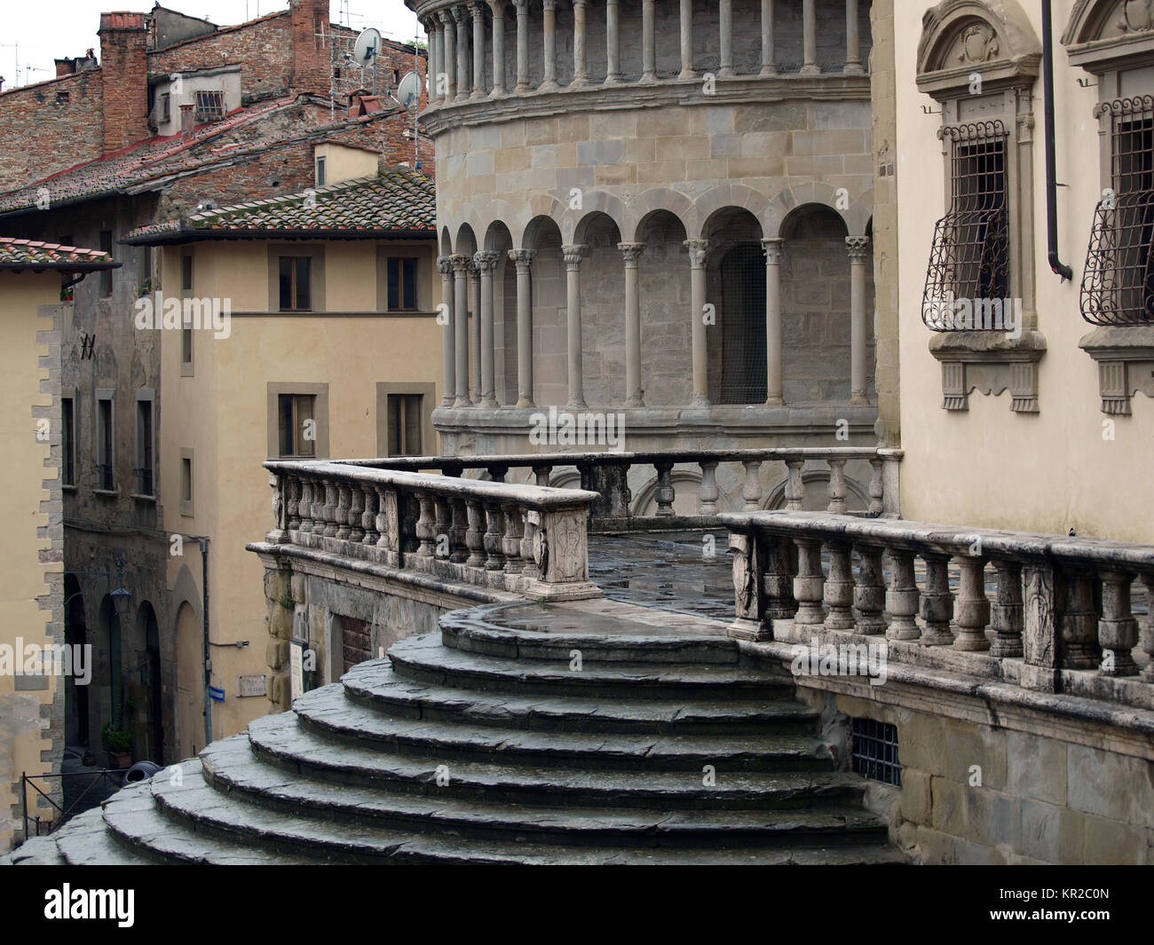 Arezzo romanesque apse hi-res stock photography and images - Alamy