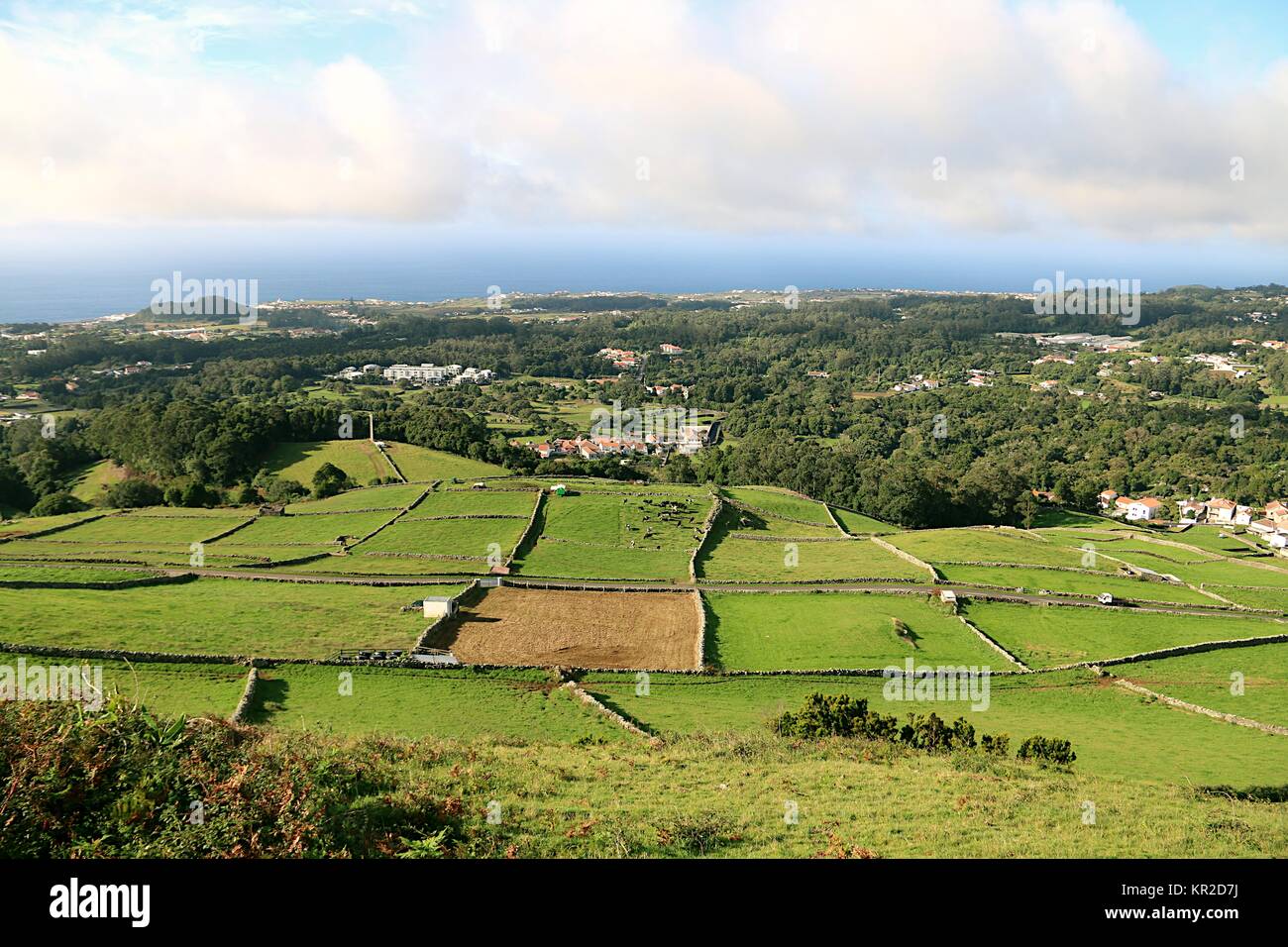 Small lake in azores hi-res stock photography and images - Alamy