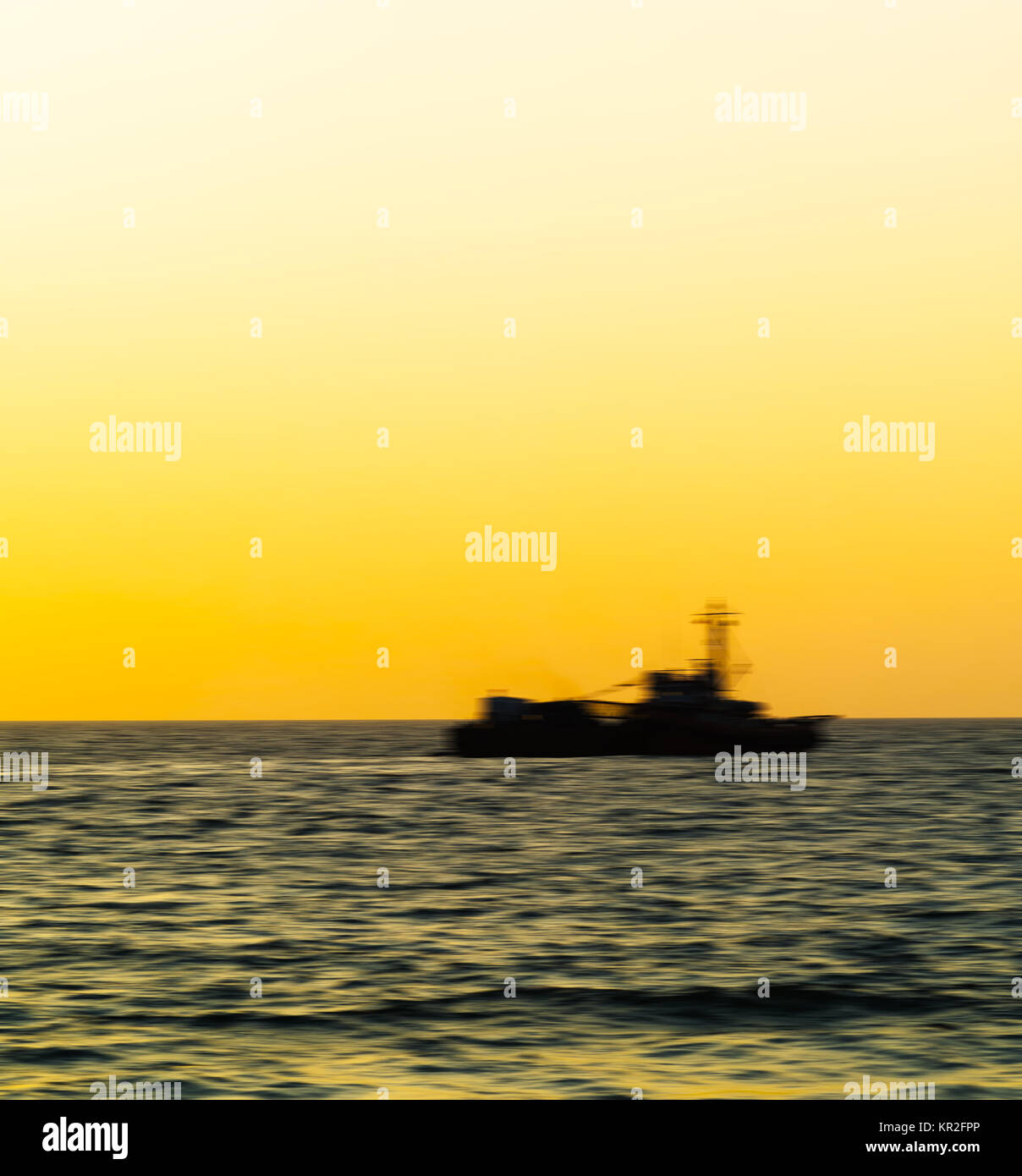 Ship traffic blur hi-res stock photography and images - Alamy