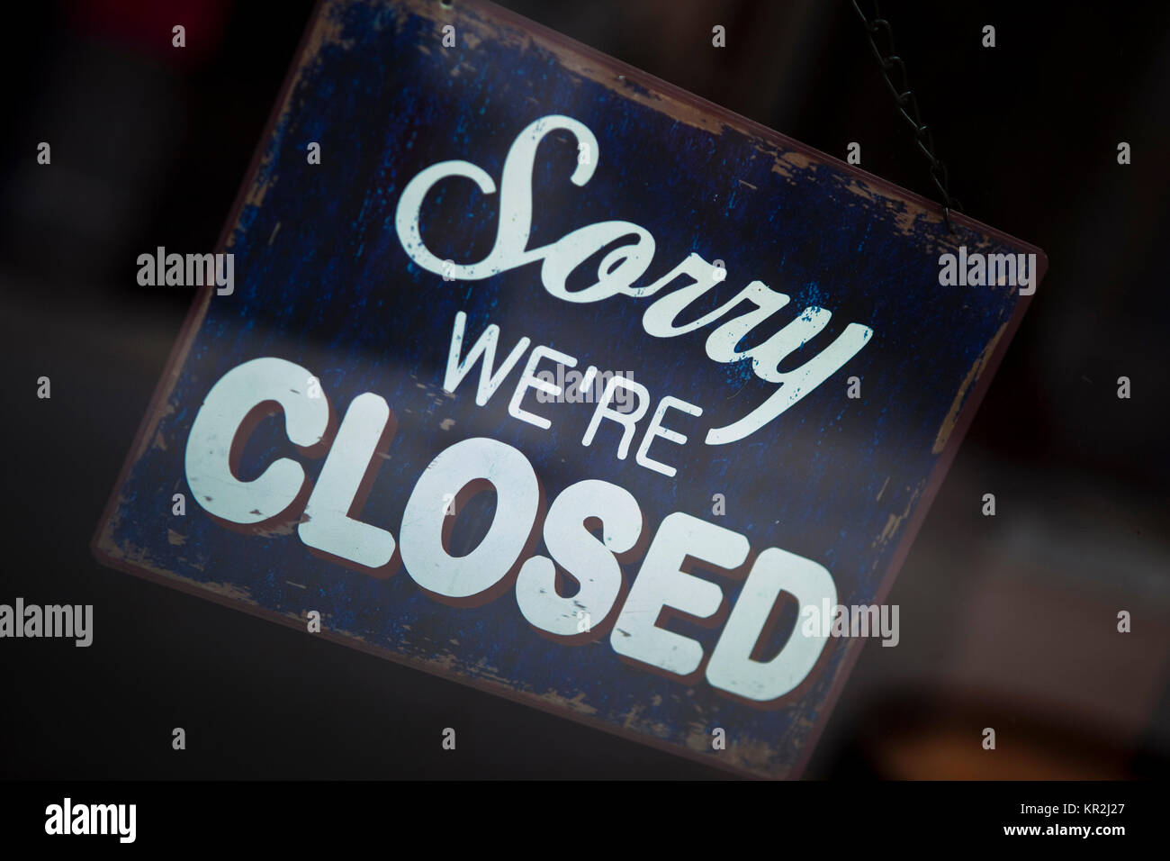 Closed store retro hi-res stock photography and images - Alamy