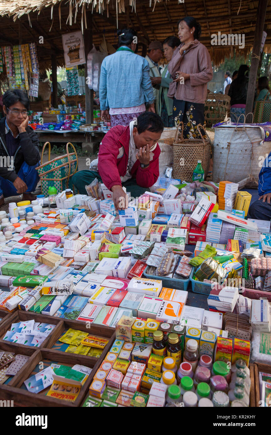 Traditional market system hi-res stock photography and images - Alamy