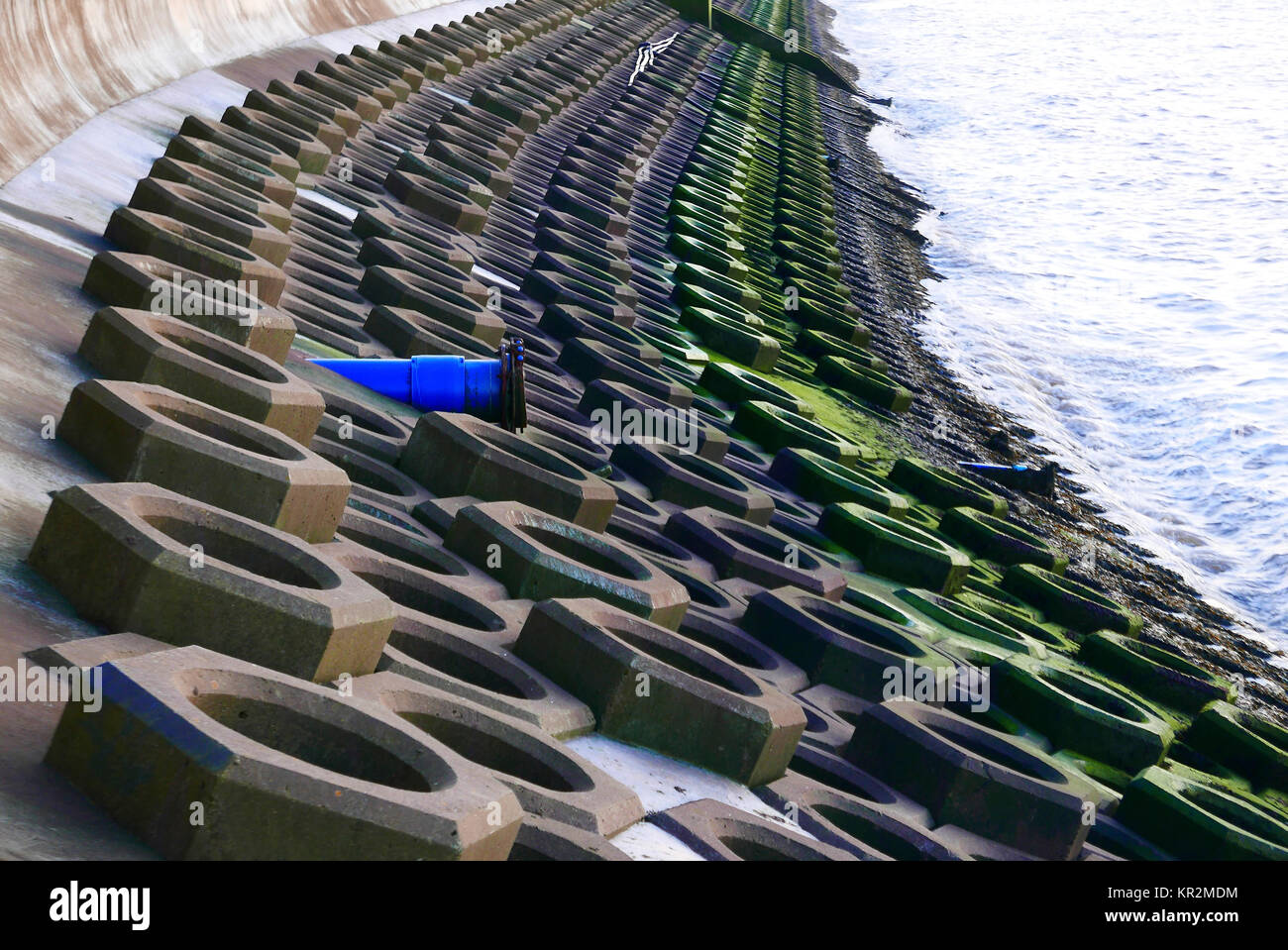 Concrete wave breakers hi-res stock photography and images - Alamy