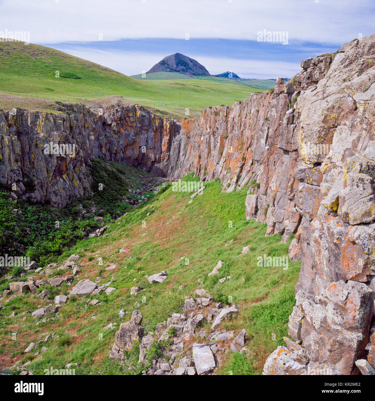 buffalo falls pishkun (buffalo jump) and haystack butte on the prairie ...