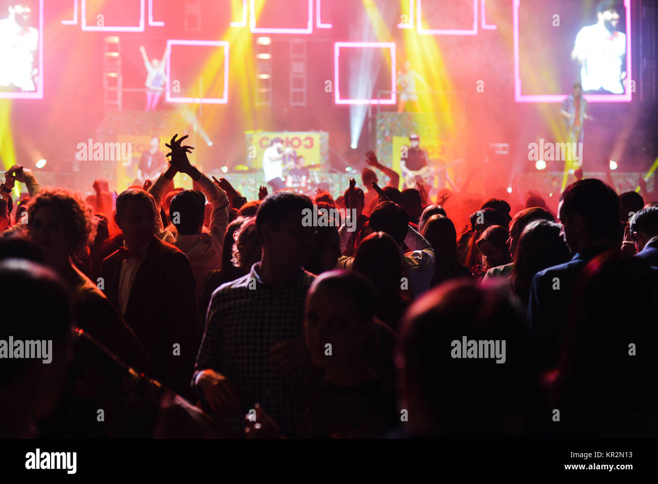 Audience in silhouette watching stage hi-res stock photography and ...