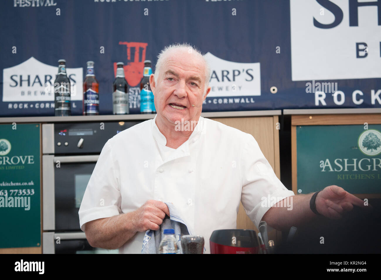 Rick Stein cooking at the Padstow Christmas Festival Stock Photo - Alamy