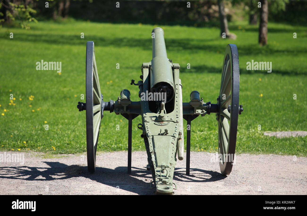 Rear view of artillery hi-res stock photography and images - Alamy