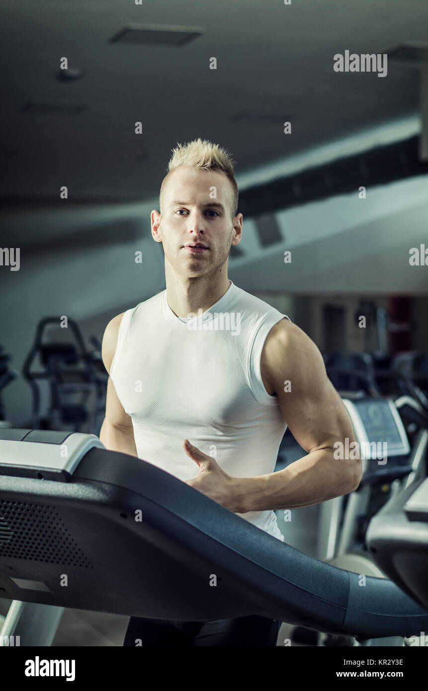 Man running on treadmill hi-res stock photography and images - Alamy