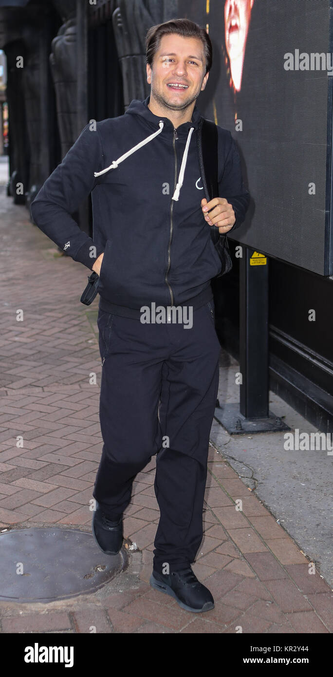 The contestants and their professional parters arrive at Blackpool’s ...