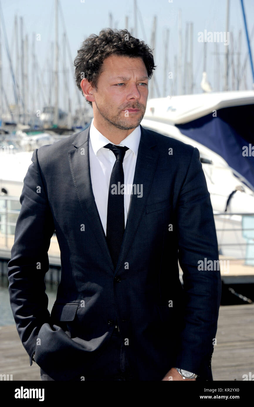 Richard Coyle Crossbones