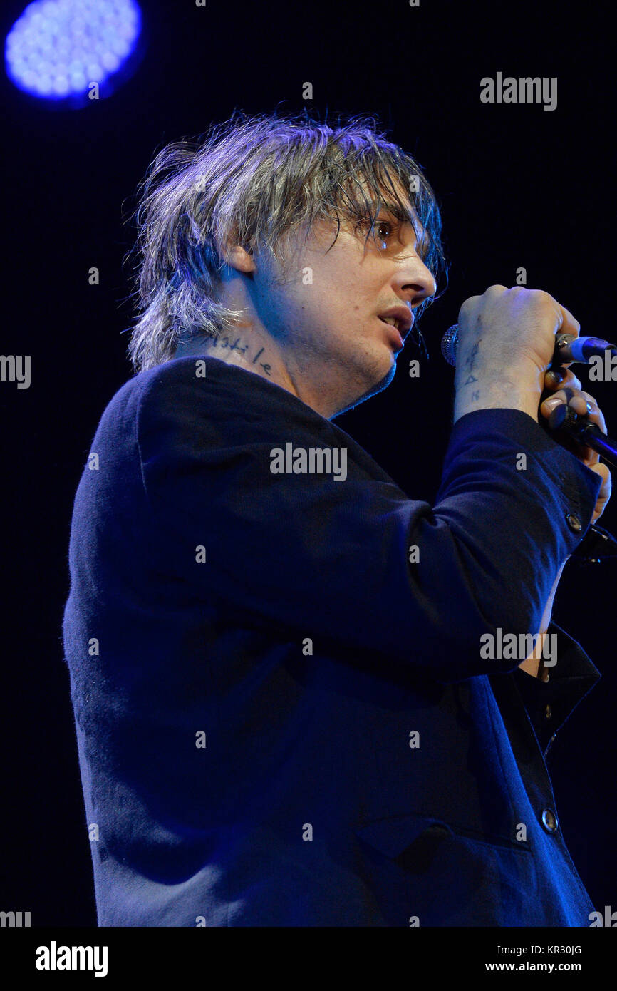 Singer pete doherty hi-res stock photography and images - Alamy