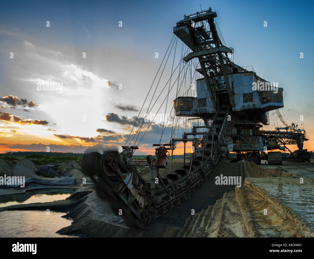 Gigantic industrial machine Stock Photo - Alamy