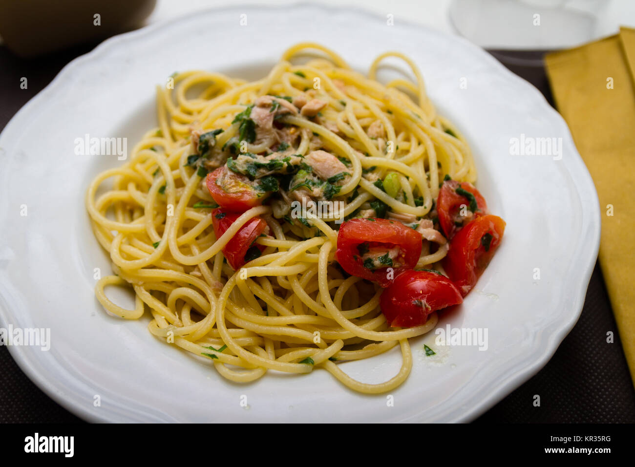 Tuna penne pasta olives hi-res stock photography and images - Alamy
