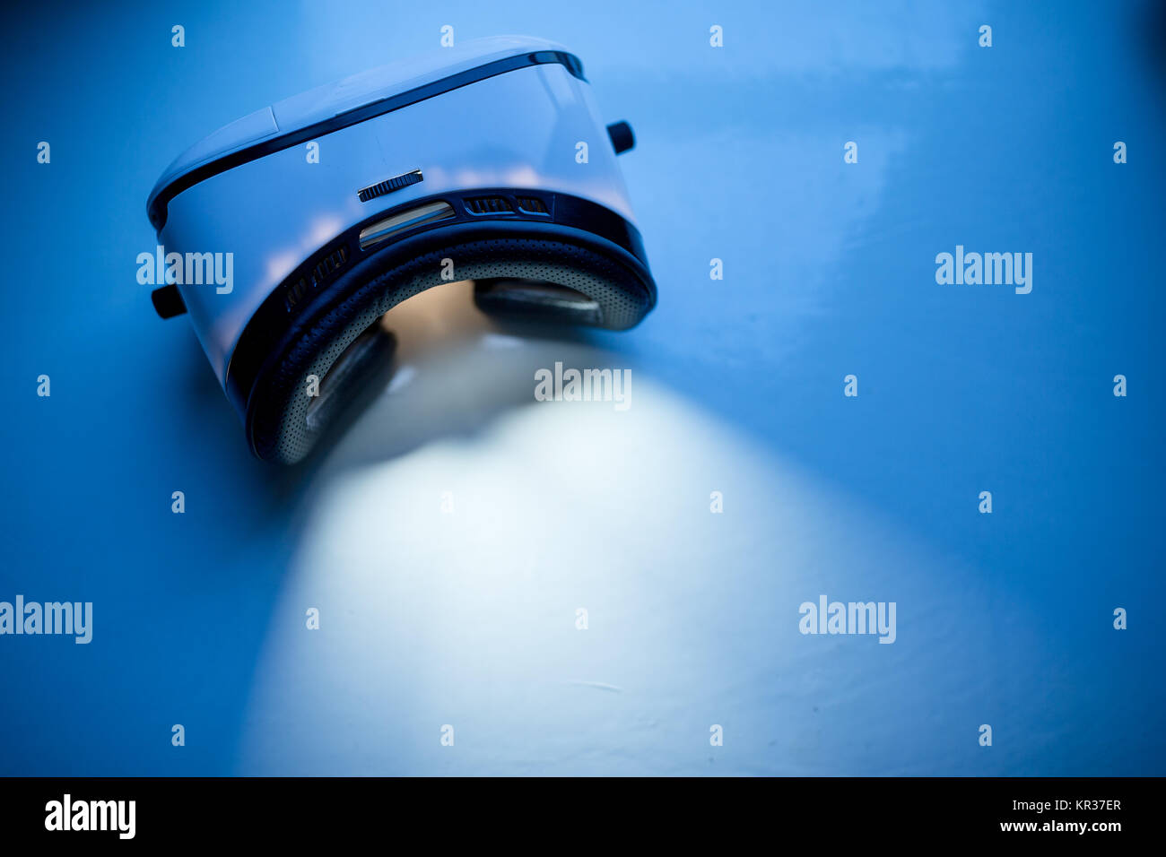 Virtual reality headset Stock Photo - Alamy