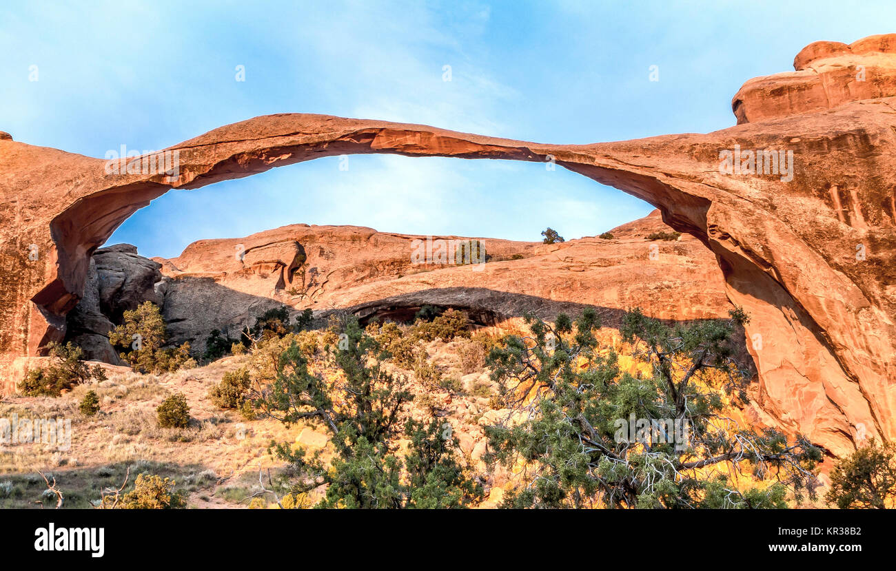 Iconic arching rock formation at dawn near Moab, Utah Stock Photo - Alamy