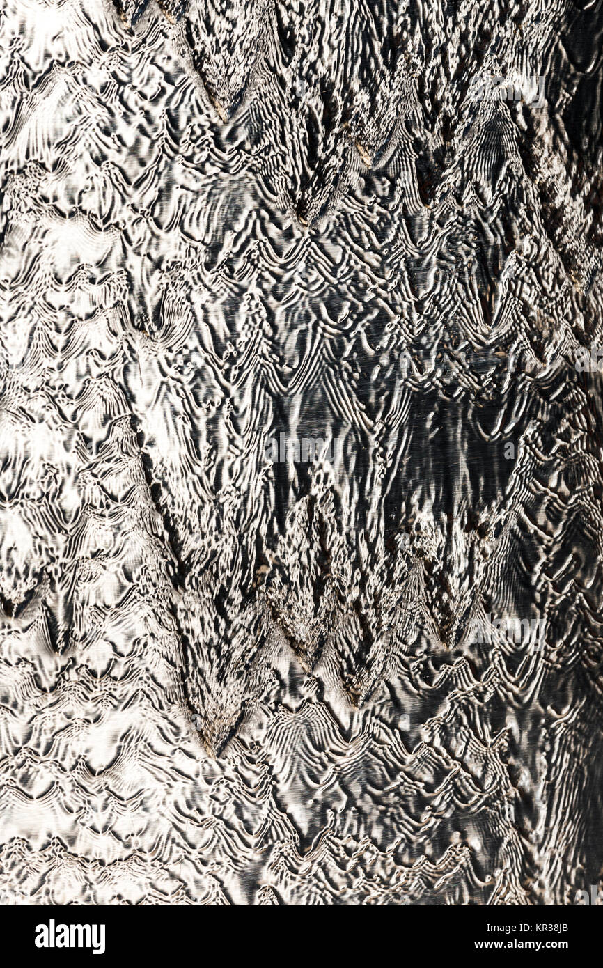 beautiful pattern of flowing water at a metal wall Stock Photo - Alamy