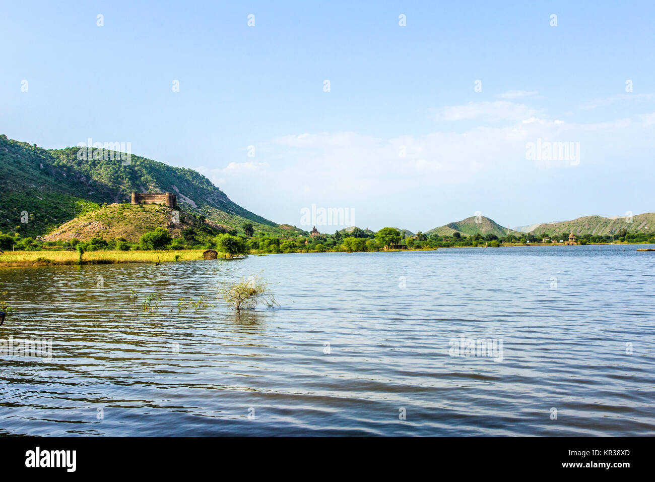 Kankwari fort in Sariska national park in india Stock Photo - Alamy