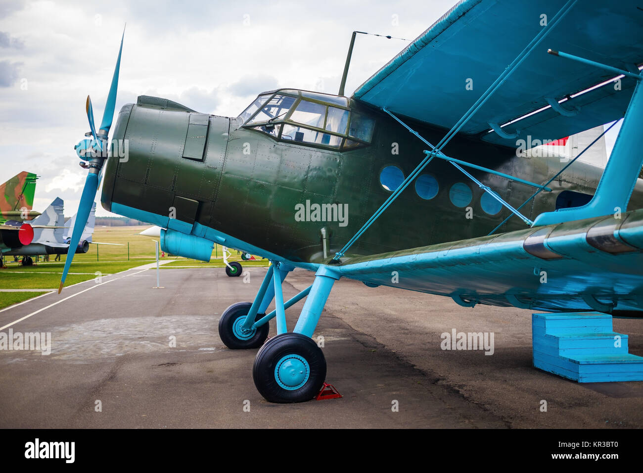 Airplane plane old retro aircraft hi-res stock photography and images ...