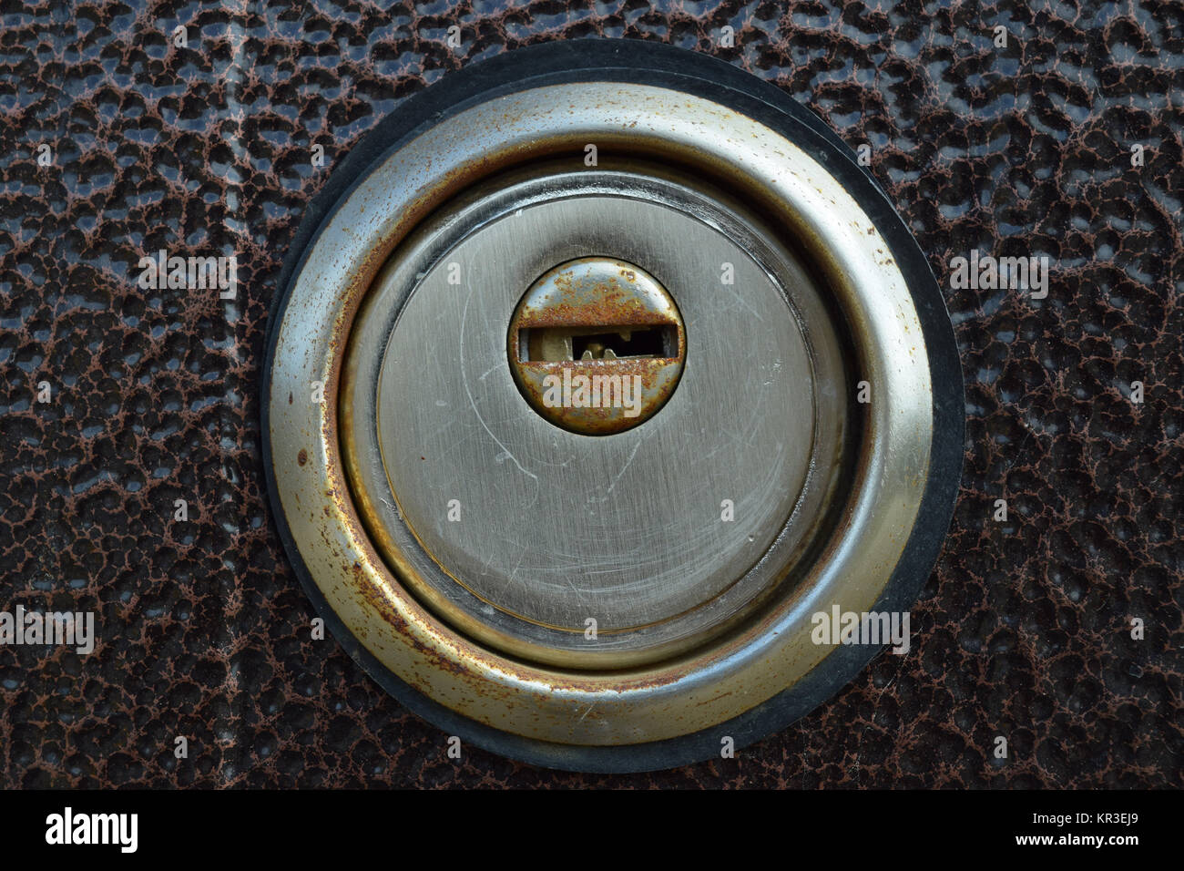 Keyhole in the iron door Stock Photo - Alamy