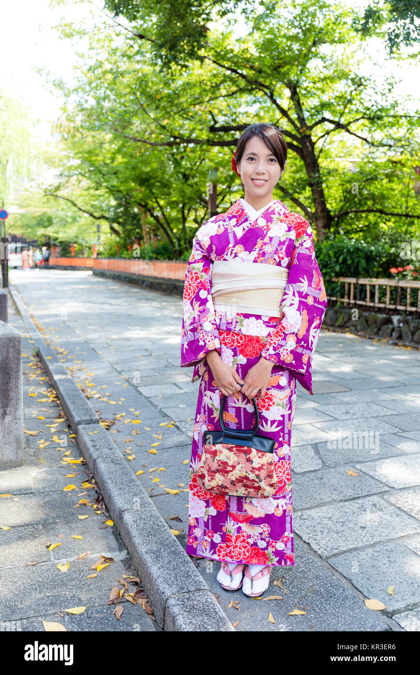 Japanese woman with tradition dressing Stock Photo - Alamy