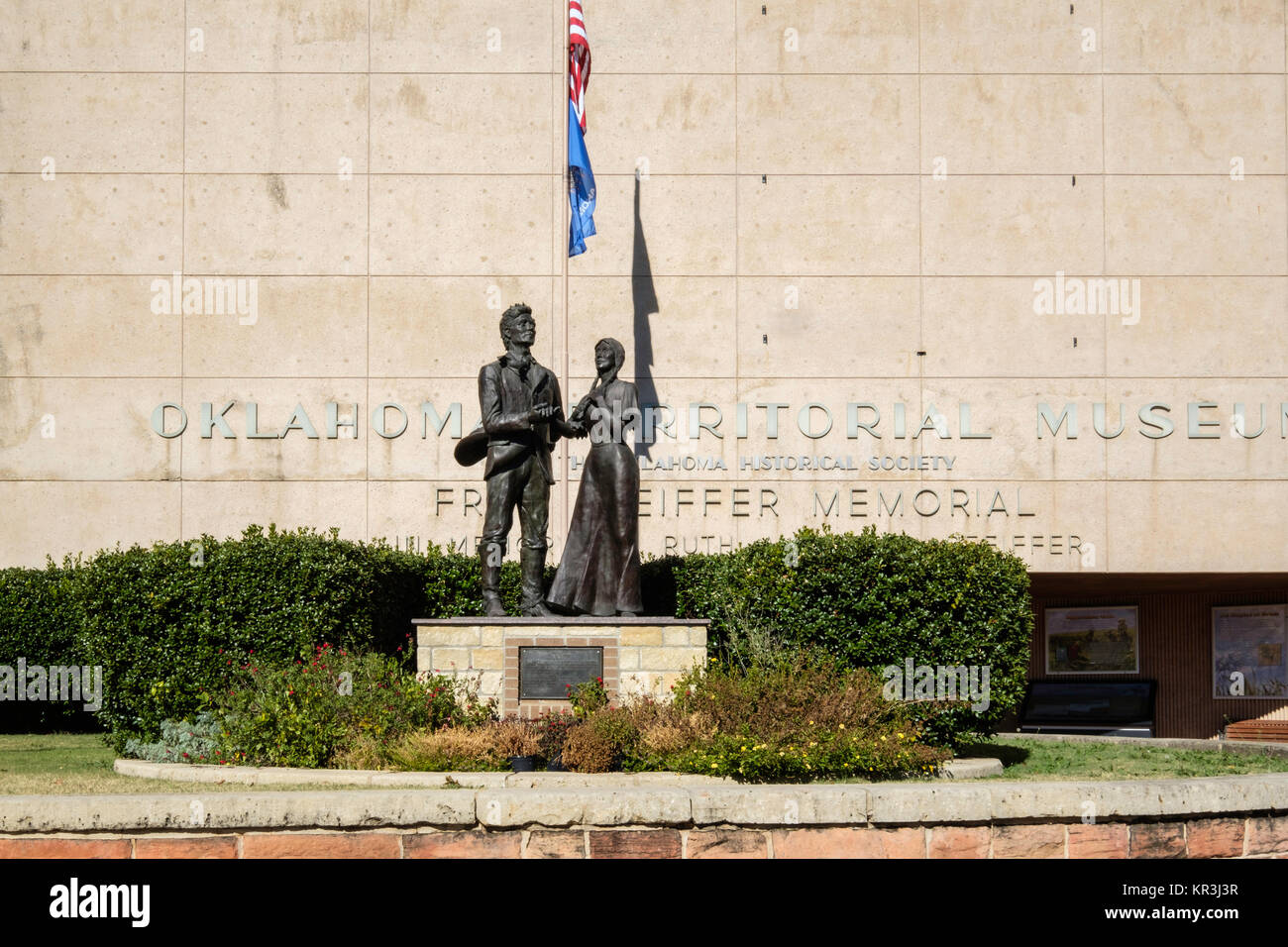 Native american sculpture us hi-res stock photography and images - Alamy