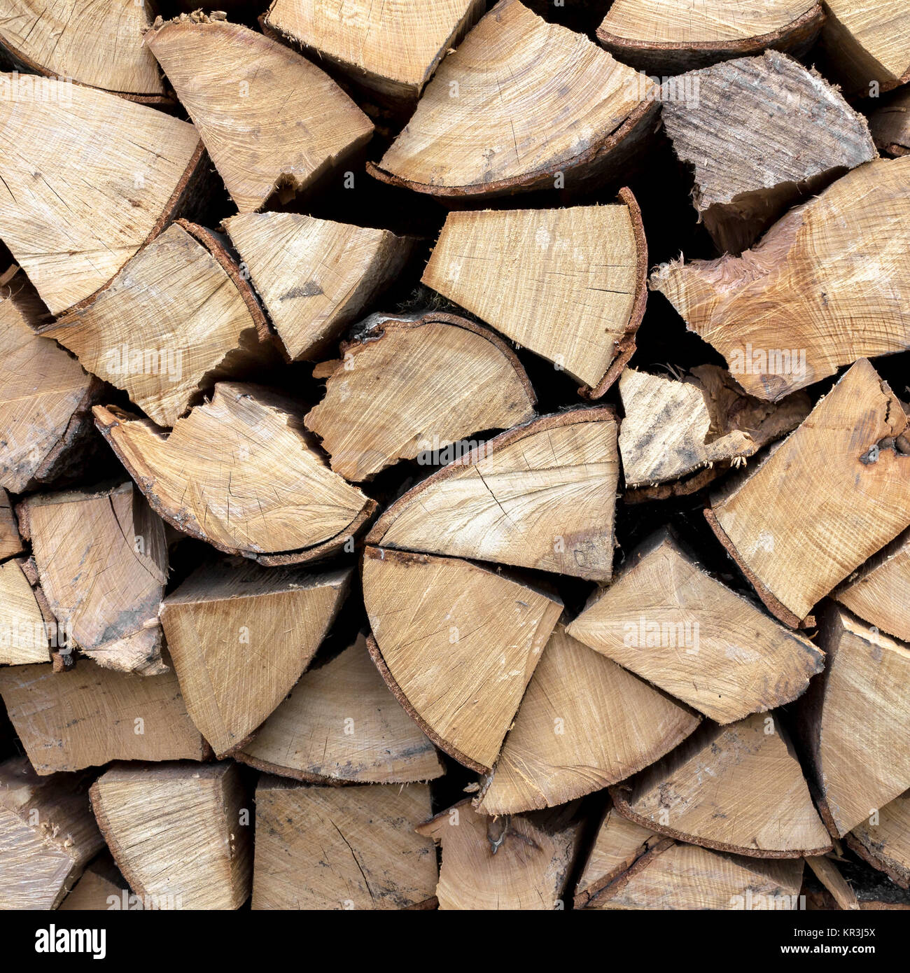 Stack of firewood Stock Photo - Alamy