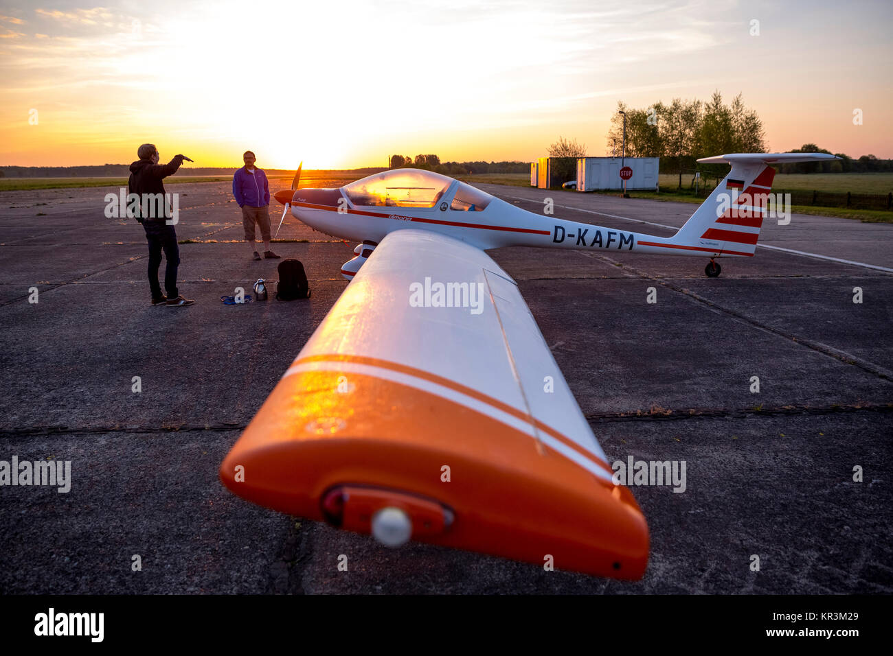 Launch preparations on the Müritz AirPark at Rechlin, TMG Hoffmann ...