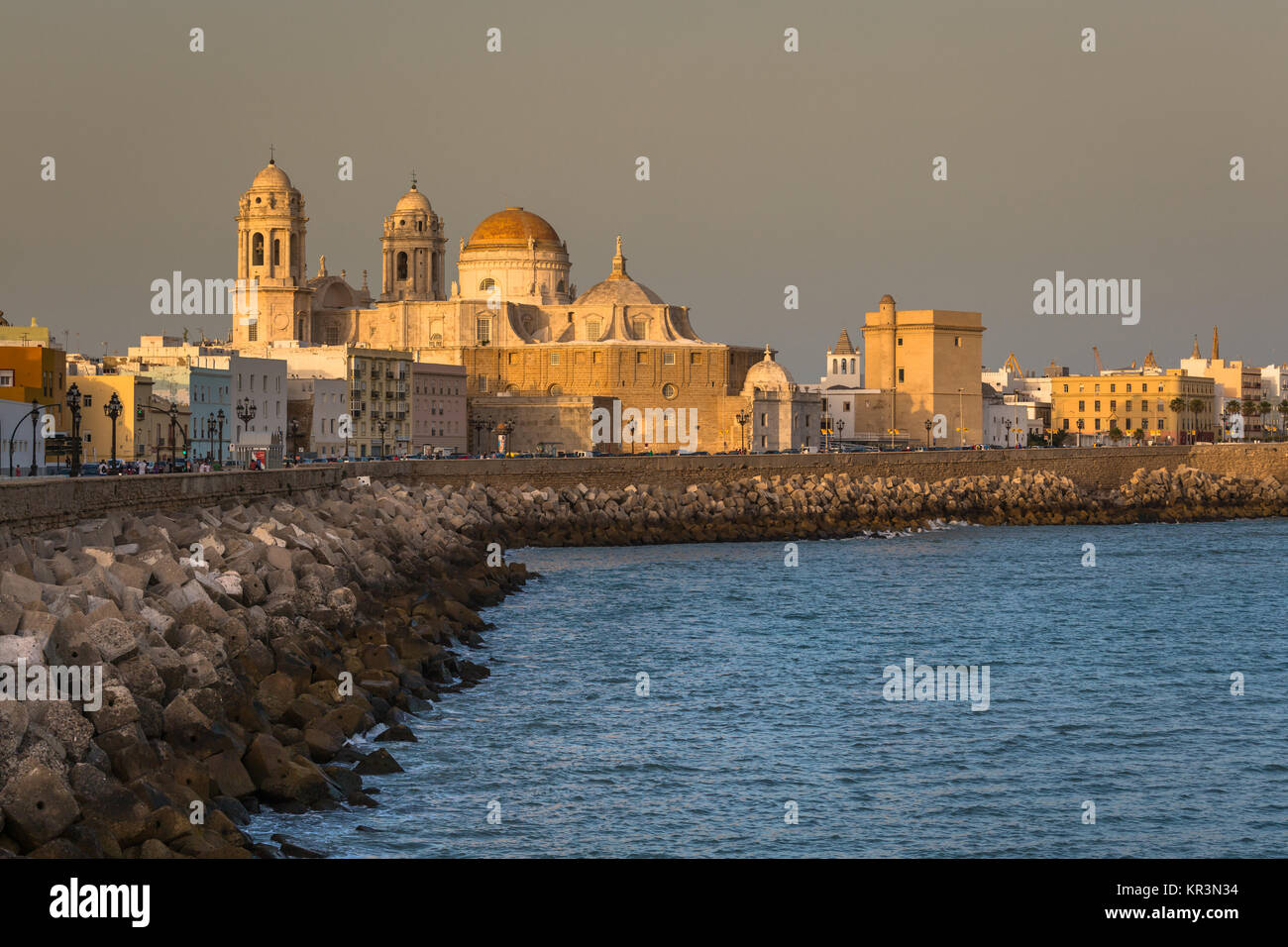 Cadiz old town cathedral hi-res stock photography and images - Alamy