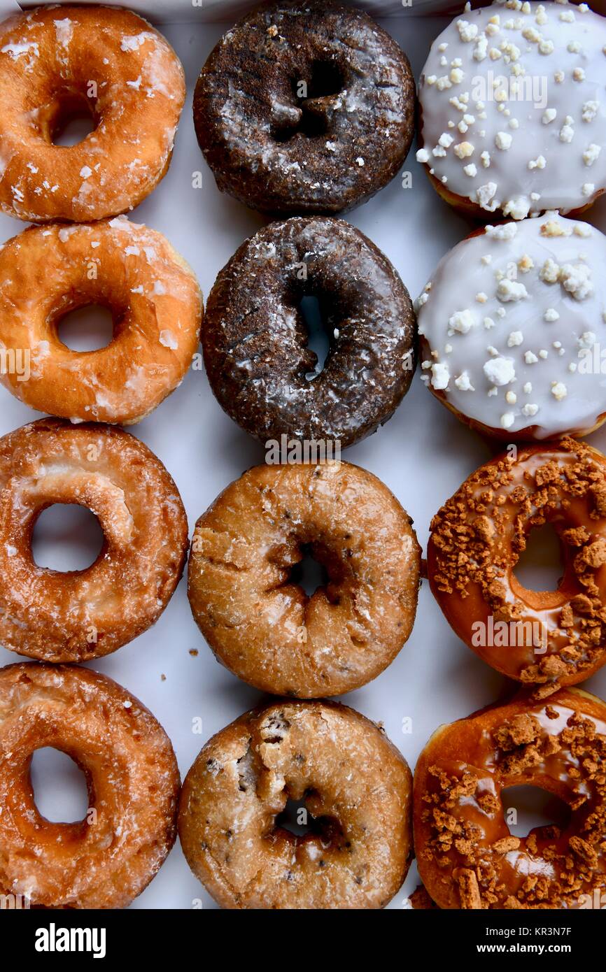 Dunkin Donuts Box High Resolution Stock Photography and Images - Alamy