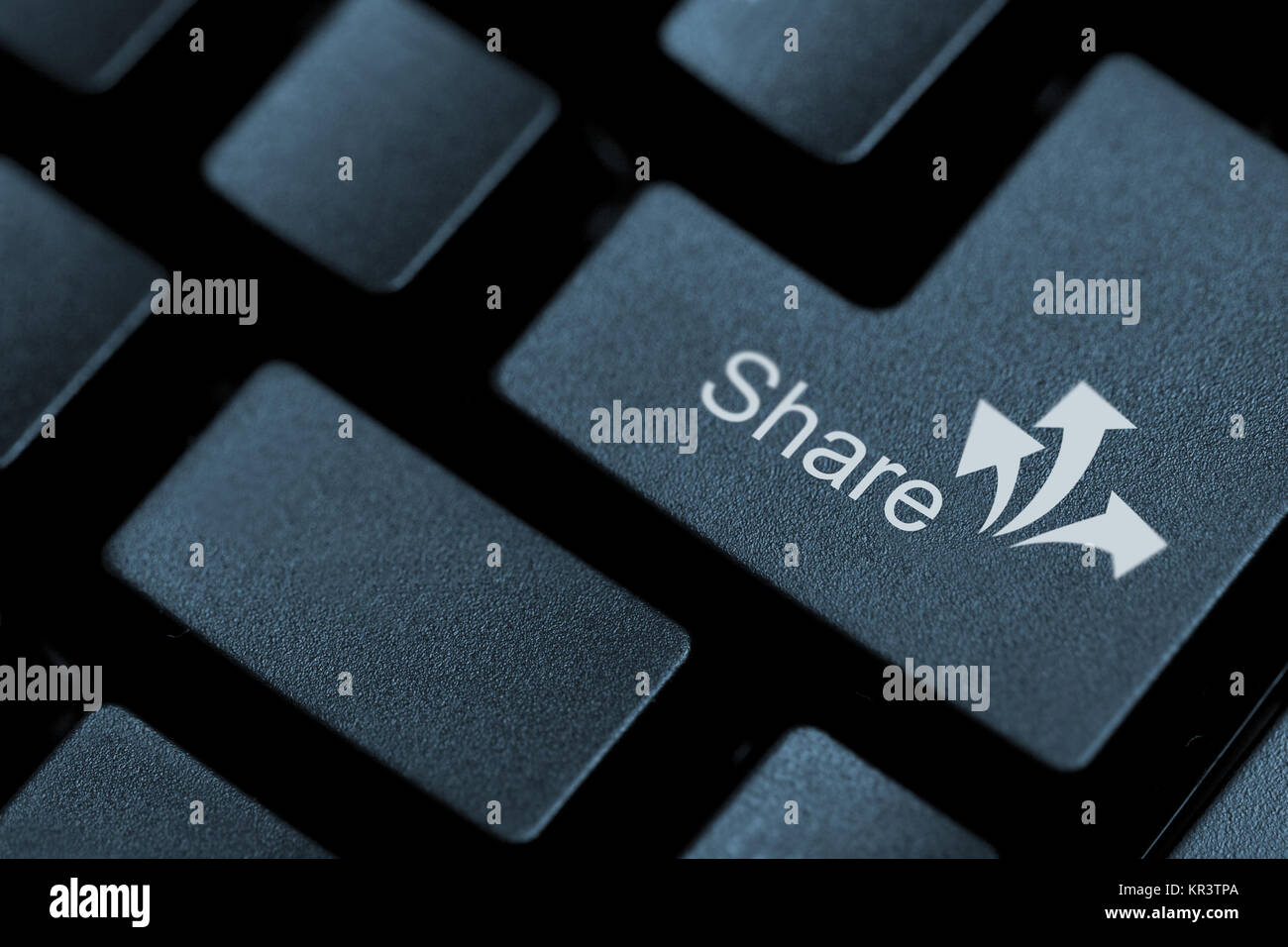 Black keyboard connect button hi-res stock photography and images - Alamy