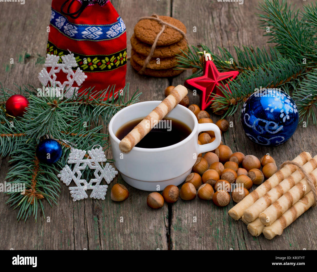 Live christmas coffee tree hi-res stock photography and images - Alamy