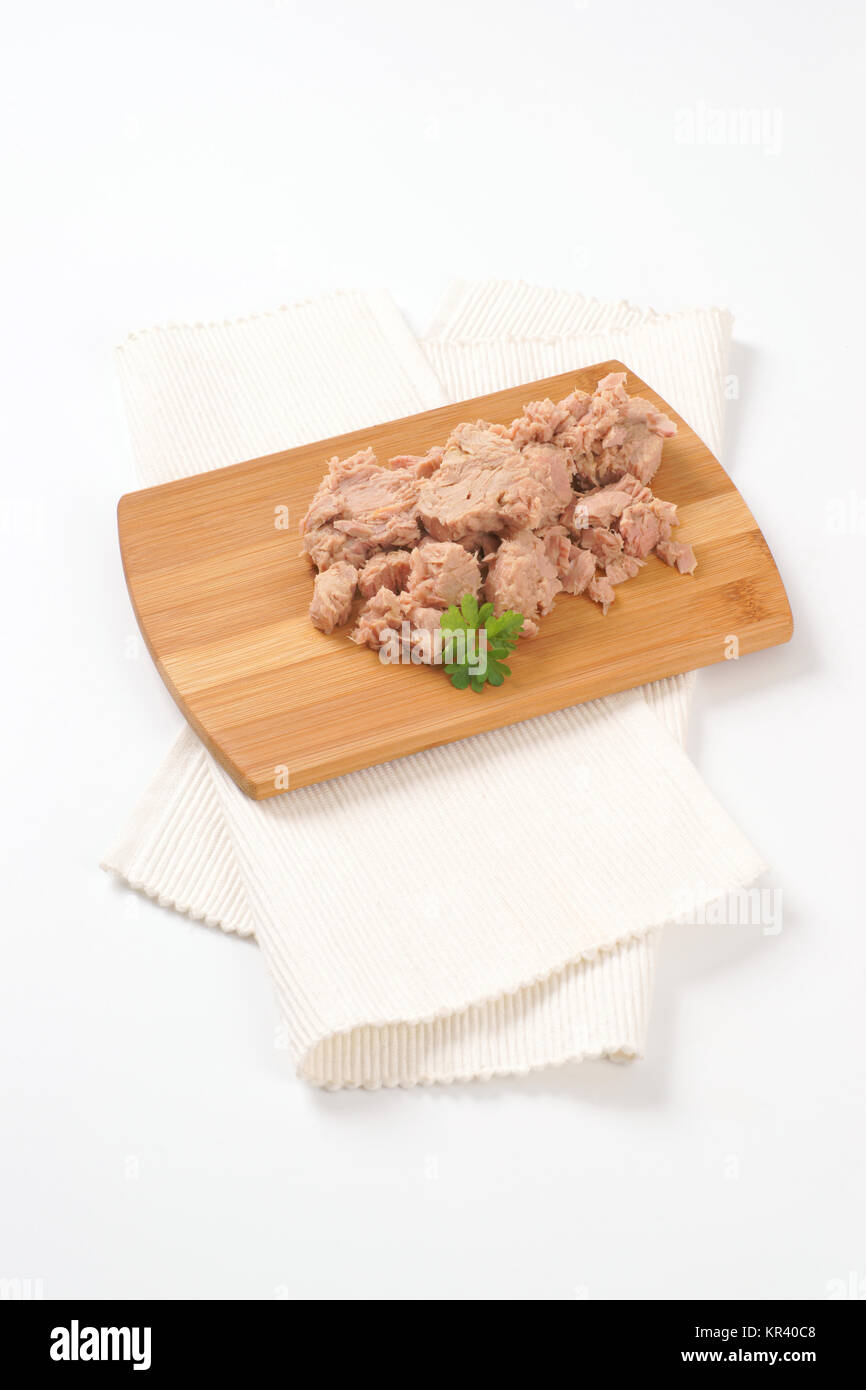 chunks of canned tuna Stock Photo - Alamy