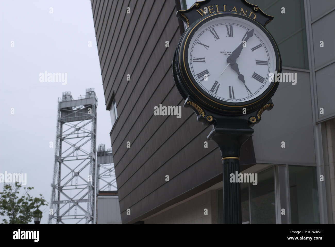 Downtown Welland, ON Civic Square Stock Photo - Alamy