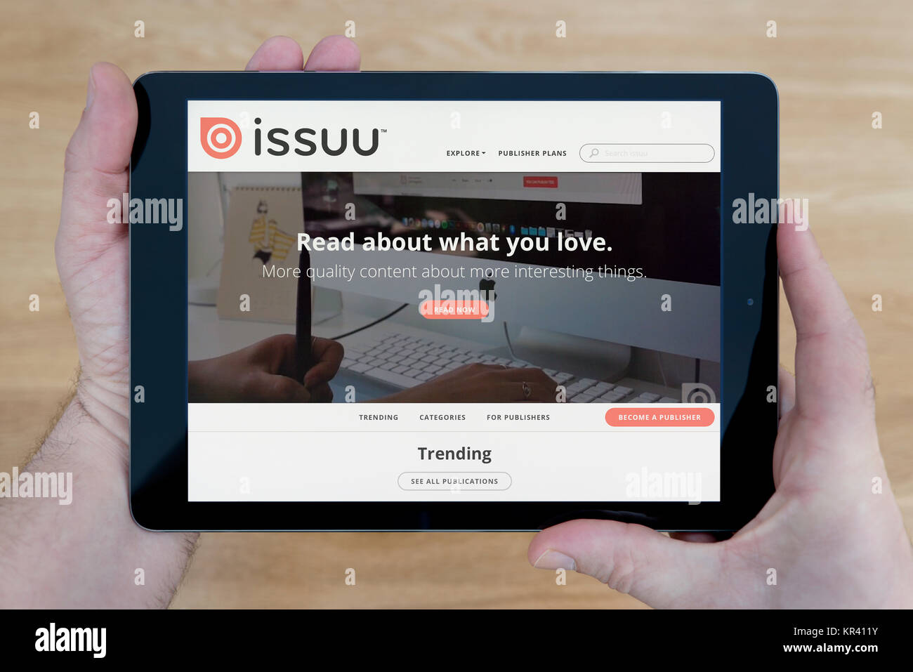 Issuu screen hi-res stock photography and images - Alamy
